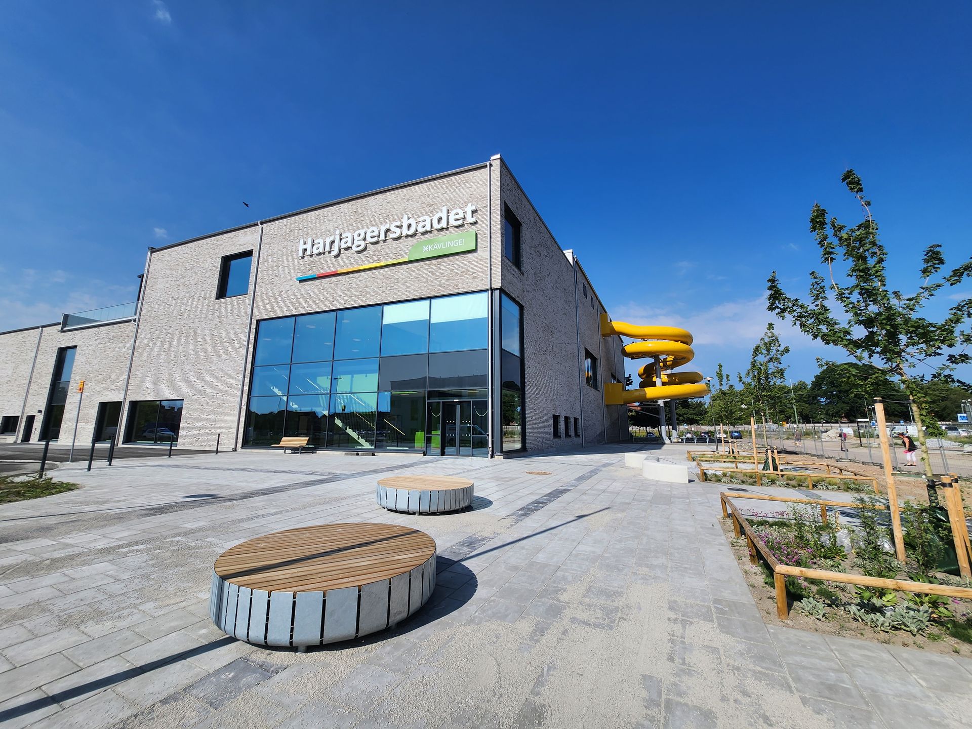 Besök oss på Harjagersbadet – Medley